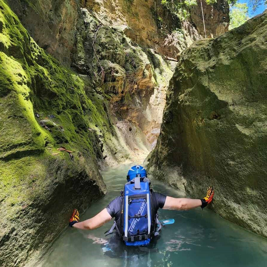 Pro-Sports Waterproof Backpack – Waterproof Day Sack – 20 Litres ...