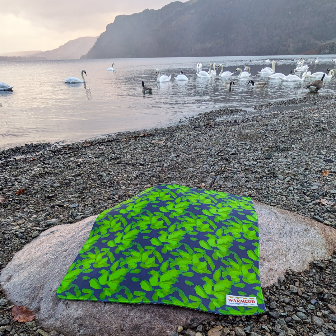 Lime Leaves Water-Resistant Outdoor Changing Mat – Outdoor Swimmer Shop